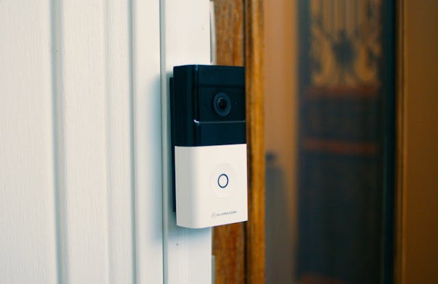 VDB780 Wireless Video Doorbell and Smart Chime from Alarm.com ...